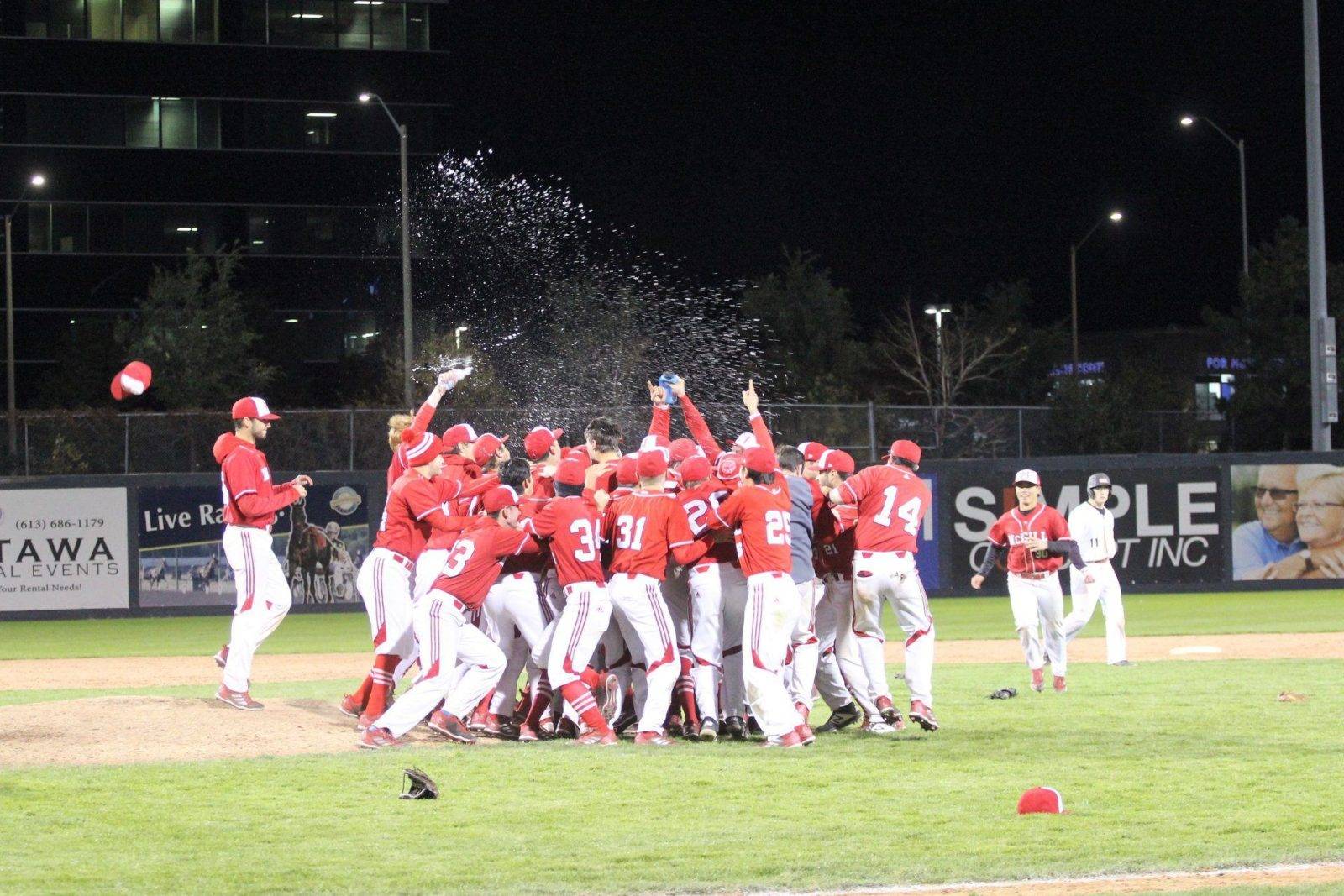 Les Redmen champions du baseball universitaire canadien - PassionMLB