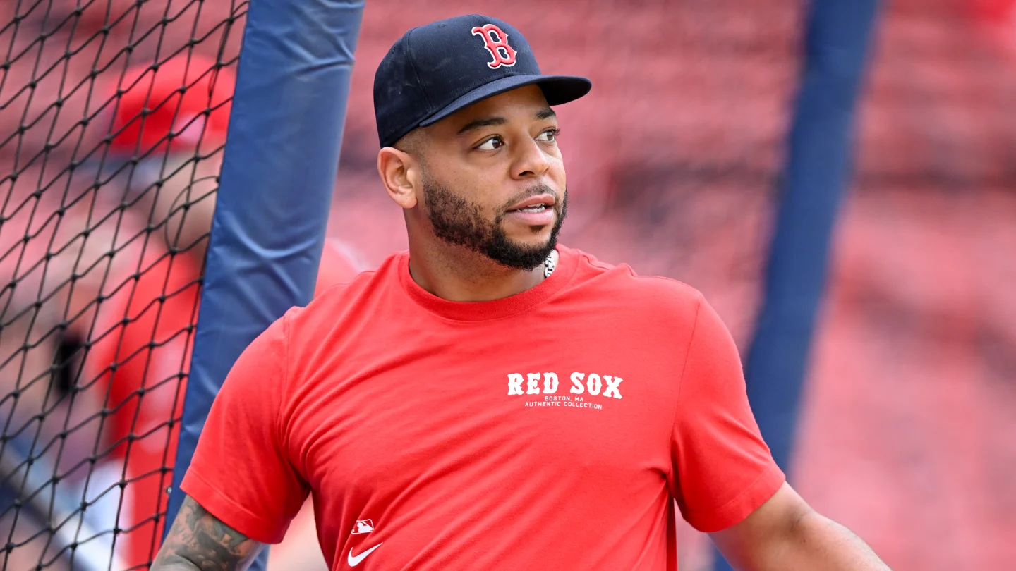 MLB en bref : Les Red Sox libèrent Dominic Smith | Pas de séjour dans ...