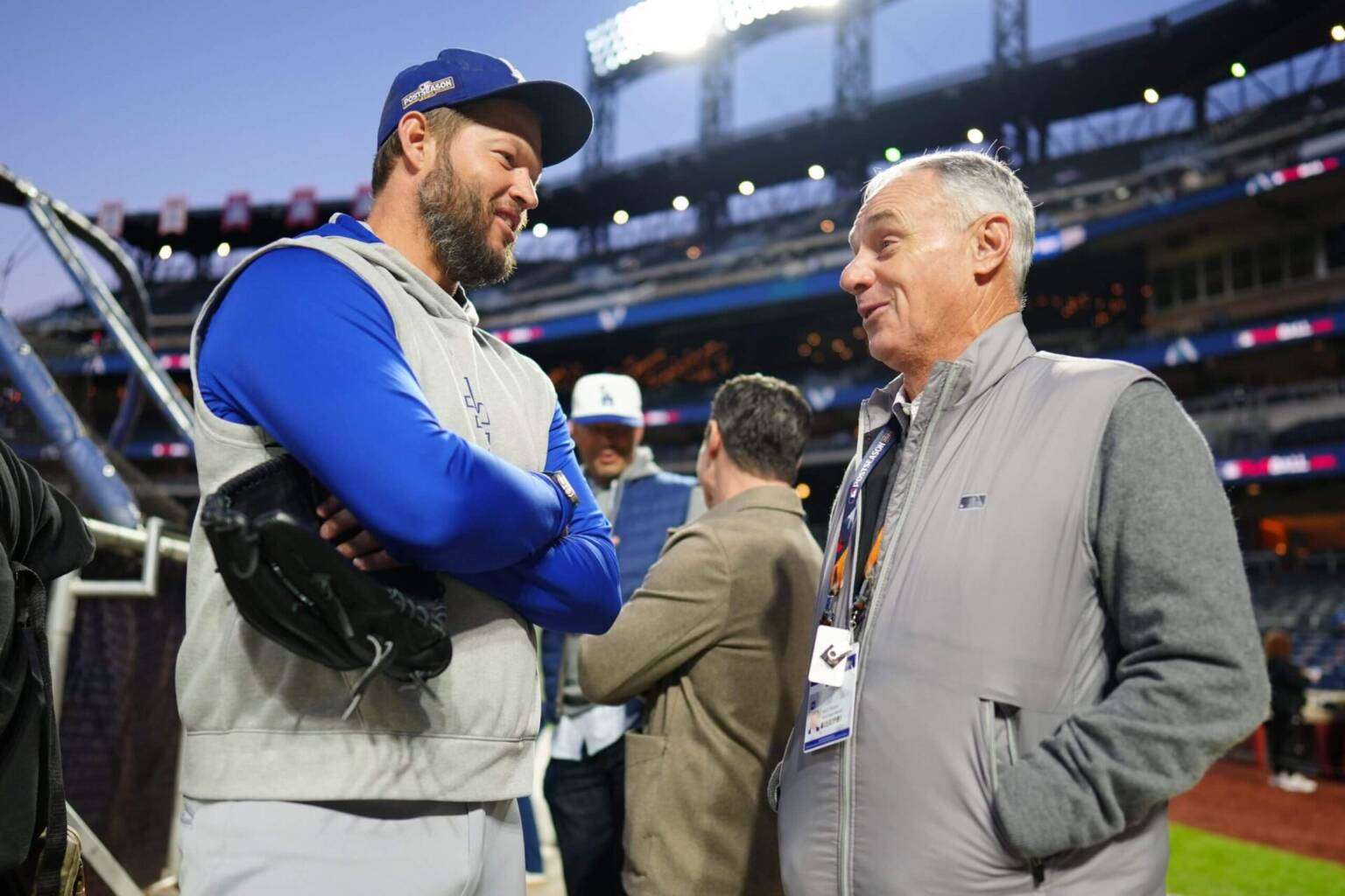 Rob Manfred songe à un tournoi de mi-saison et à une saison partagée ...