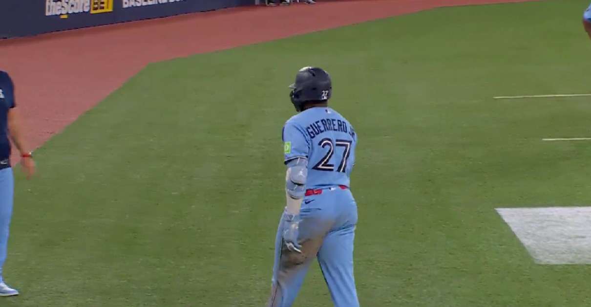 Nathan Lukes de retour : Davis Schneider s'en va dans le AAA - PassionMLB